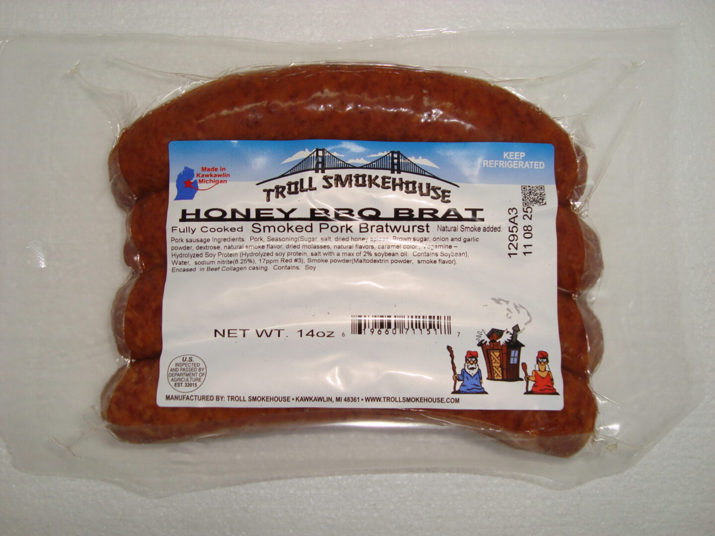 Troll Honey BBQ Brat 14 oz. – Troll Smokehouse
